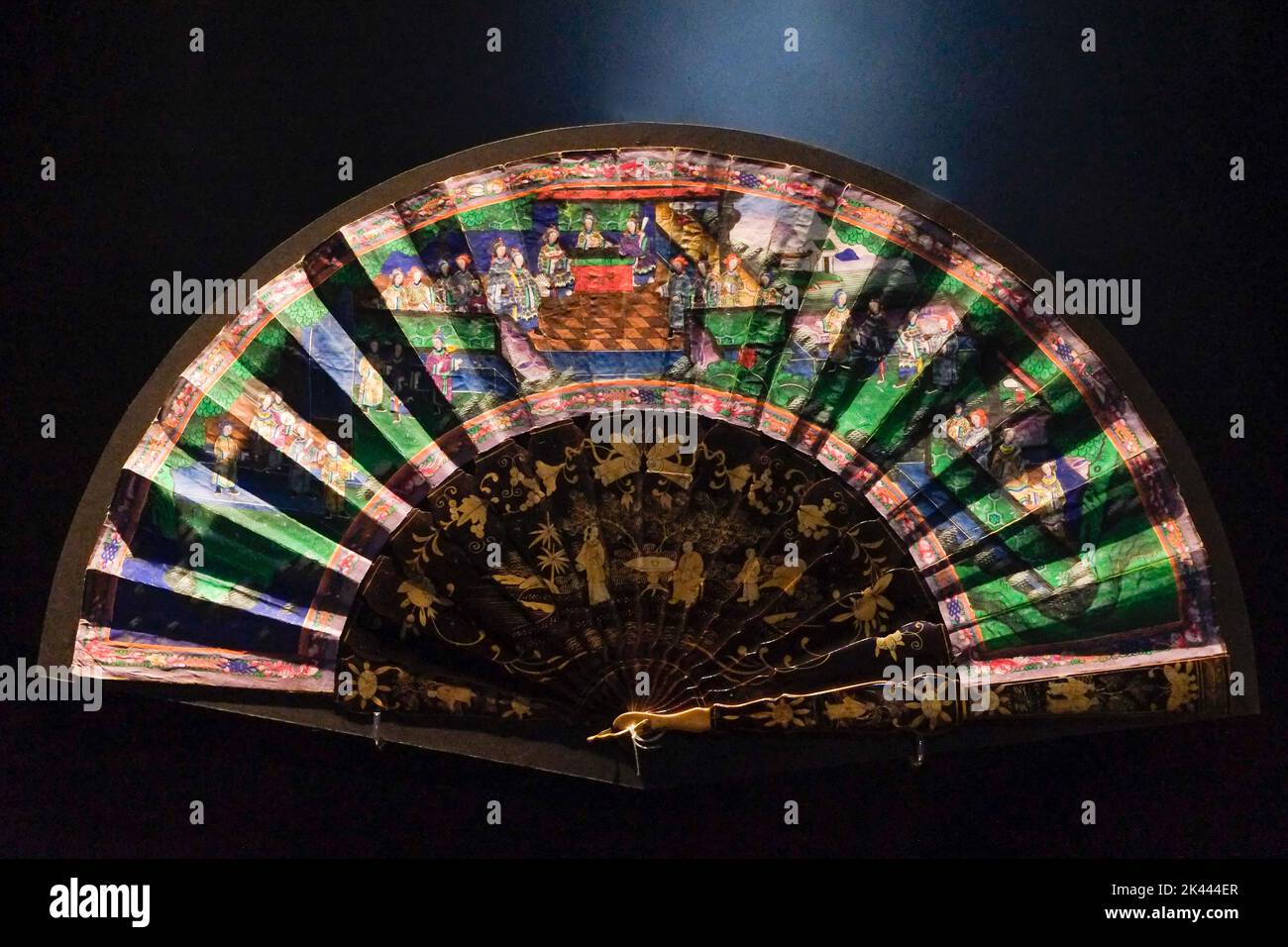 Antique Chinese fan Stock Photo - Alamy