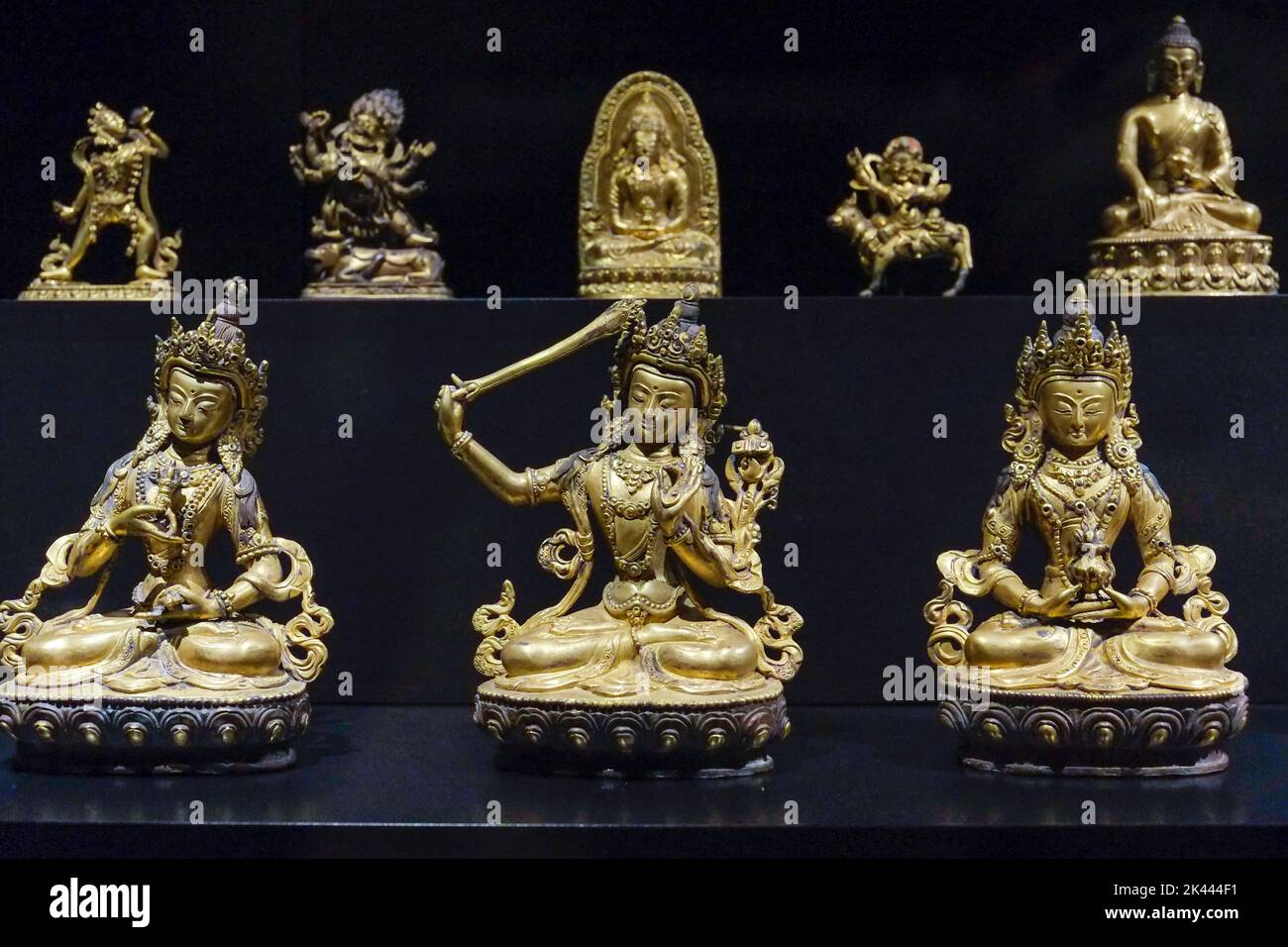 Antique Chinese brass statues Stock Photo - Alamy