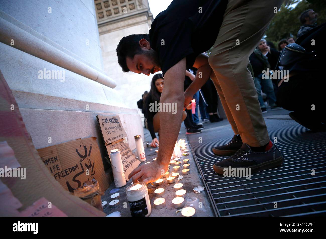 New York City, USA. 29th Sep, 2022. People hold a vigil for Masha Amini ...