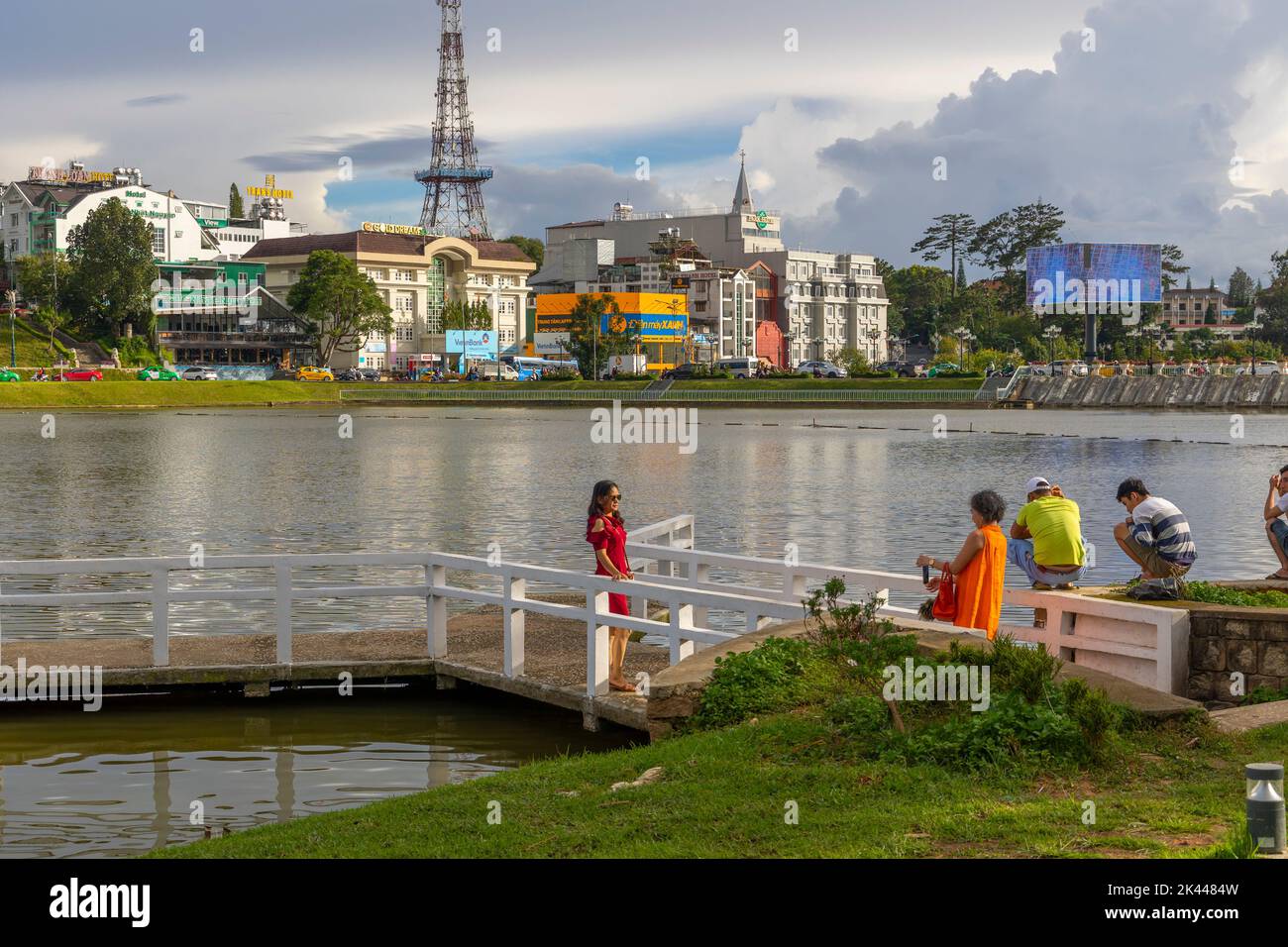Dong lake hi-res stock photography and images - Alamy