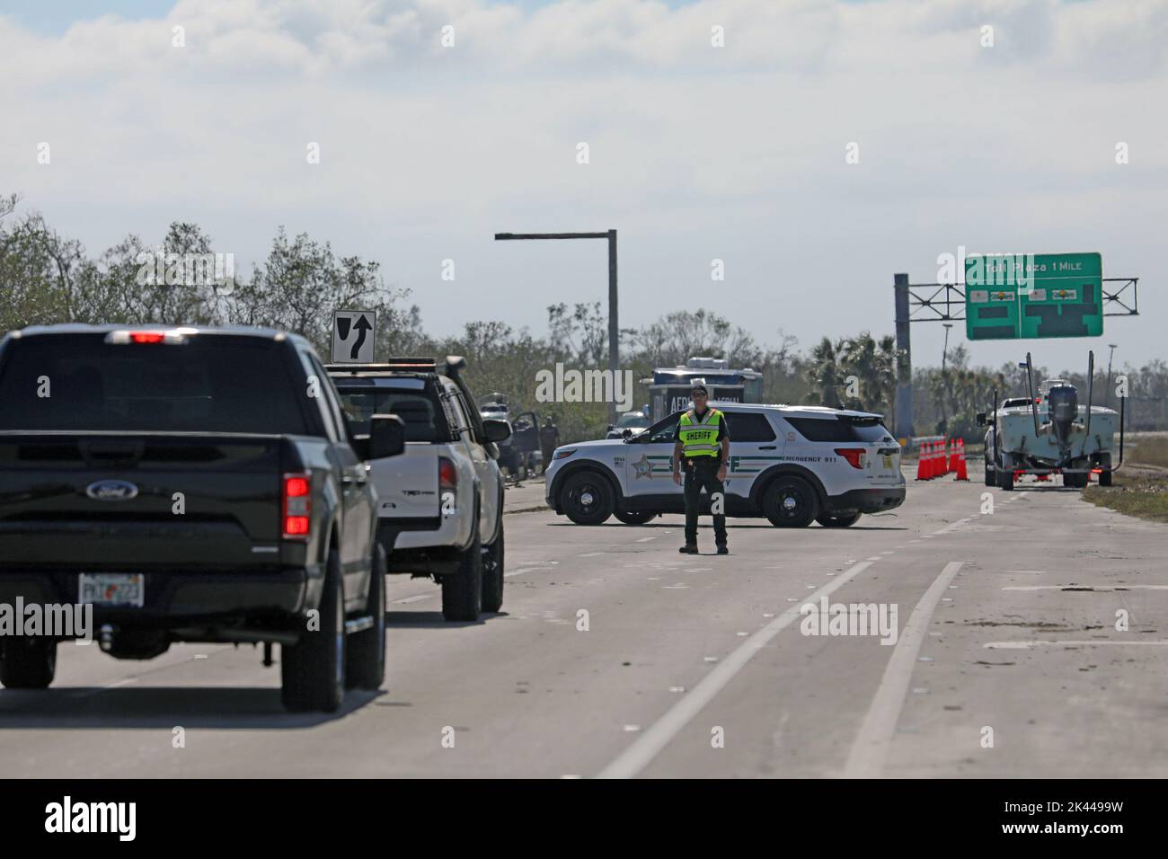 Fort Myers, United States. 29th Sep, 2022. Road closed to Sanibel ...
