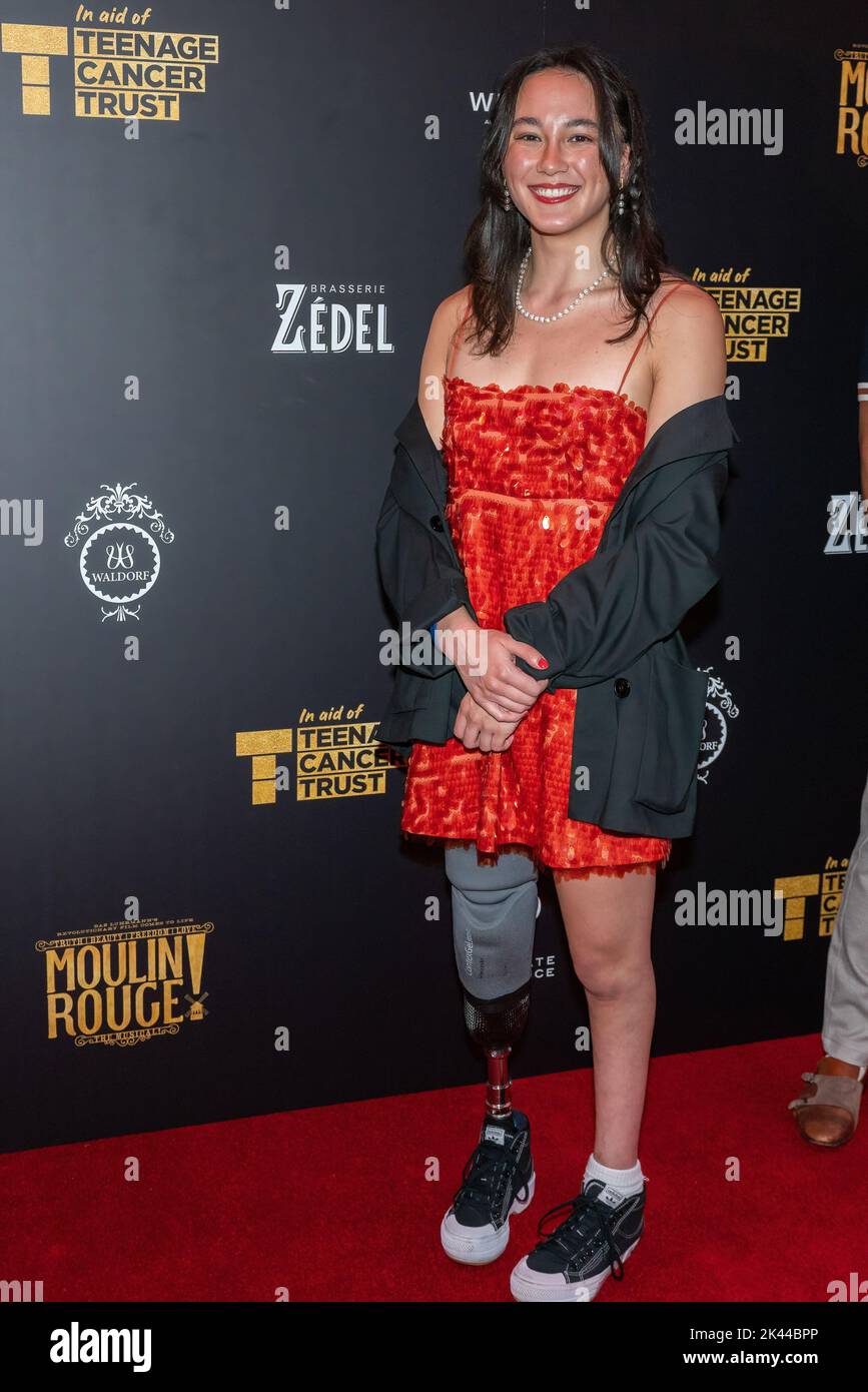 London, UK. 29th Sep, 2022. Alice Tai - Paralympic swimmer poses on the ...