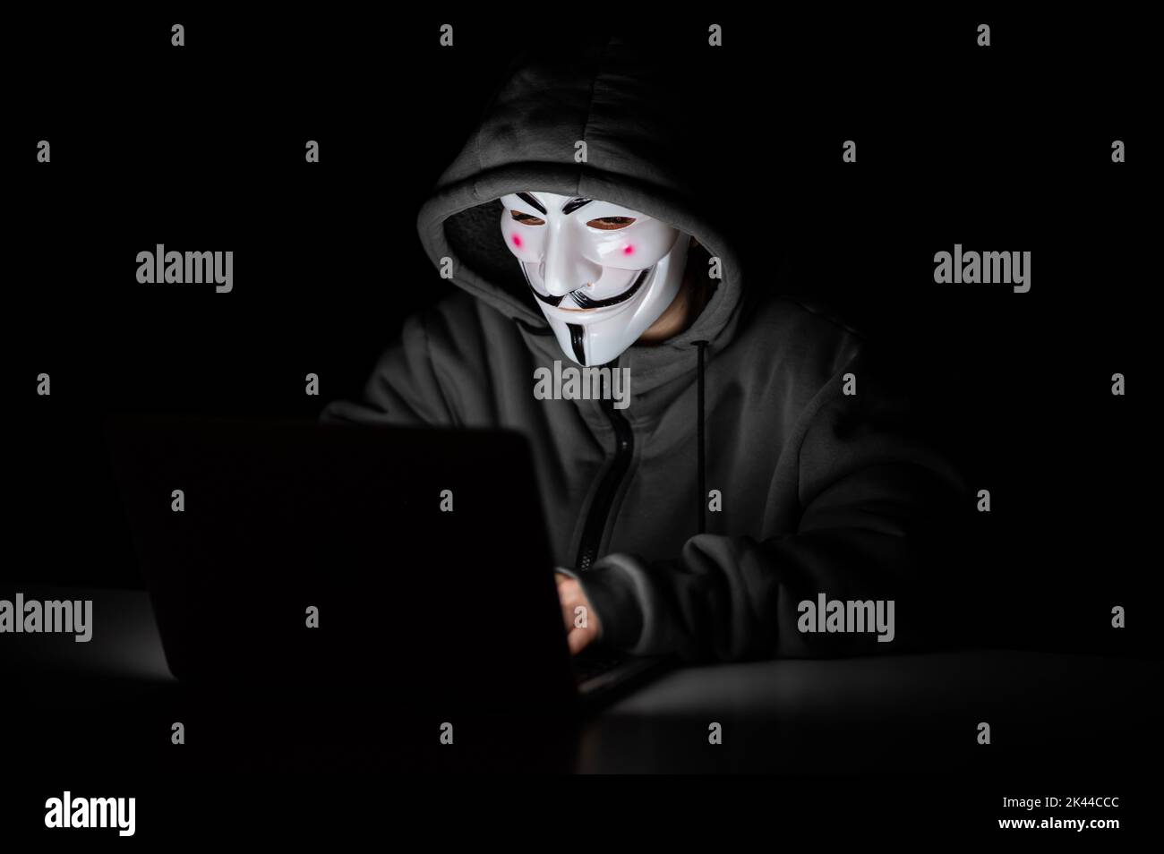Dark web anonymous hi-res stock photography and images - Alamy