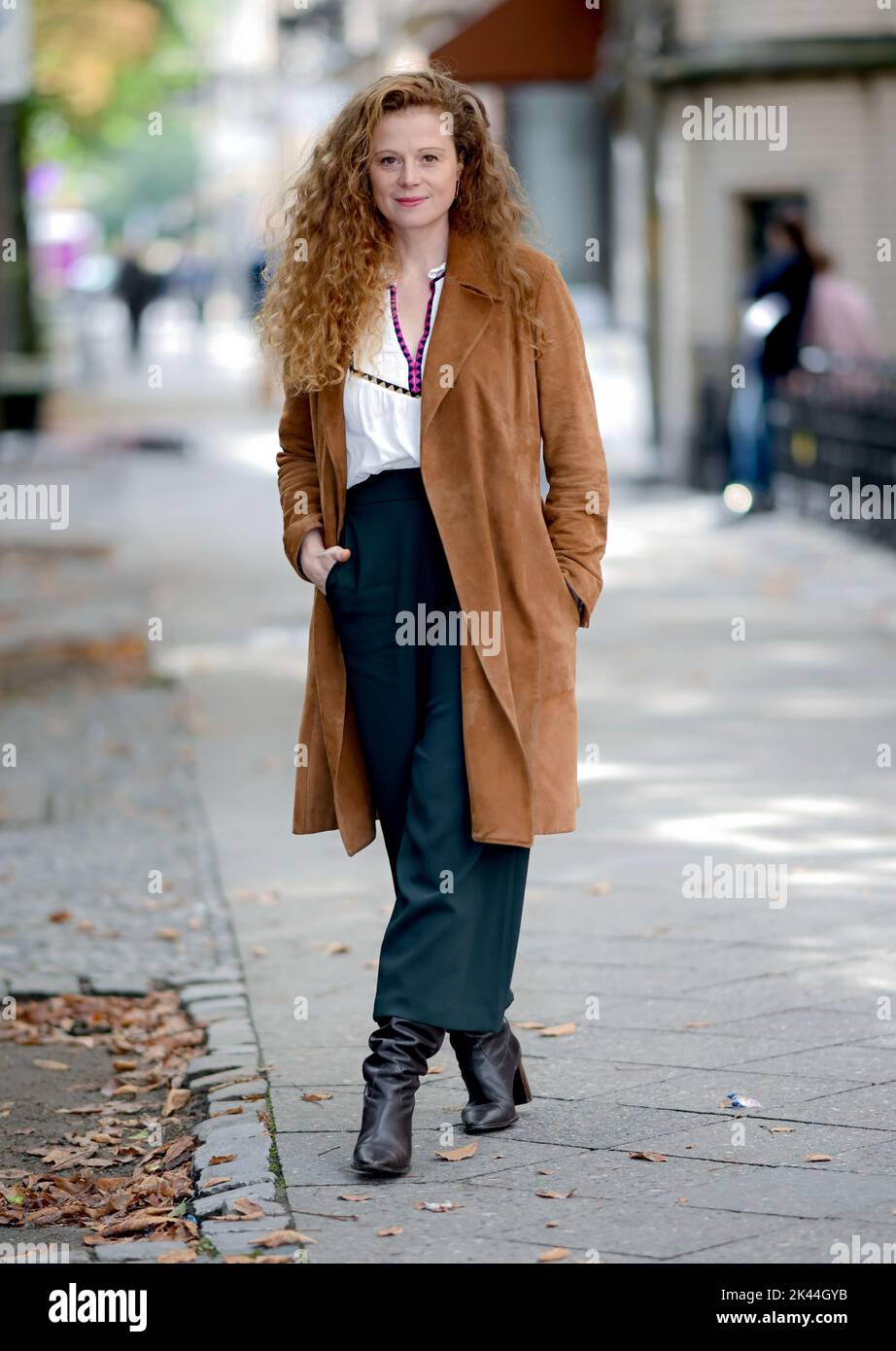 Berlin, Germany. 28th Sep, 2022. Actress Anja Antonowicz at an exclusive dpa photo shoot. German ...