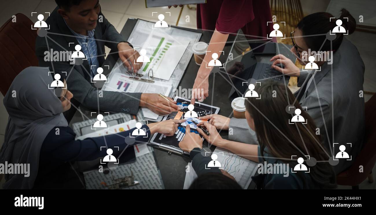 crm Customer Relationship Management businessman communication ...