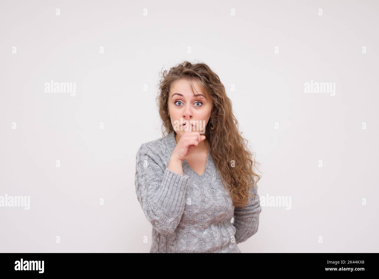 Quiet behavior hi-res stock photography and images - Alamy
