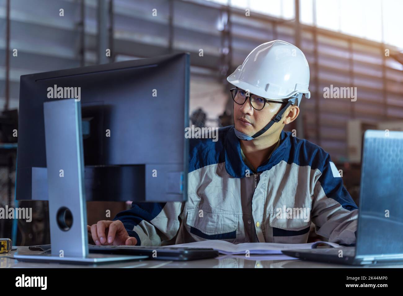 Steel production employee monitor hi-res stock photography and images ...