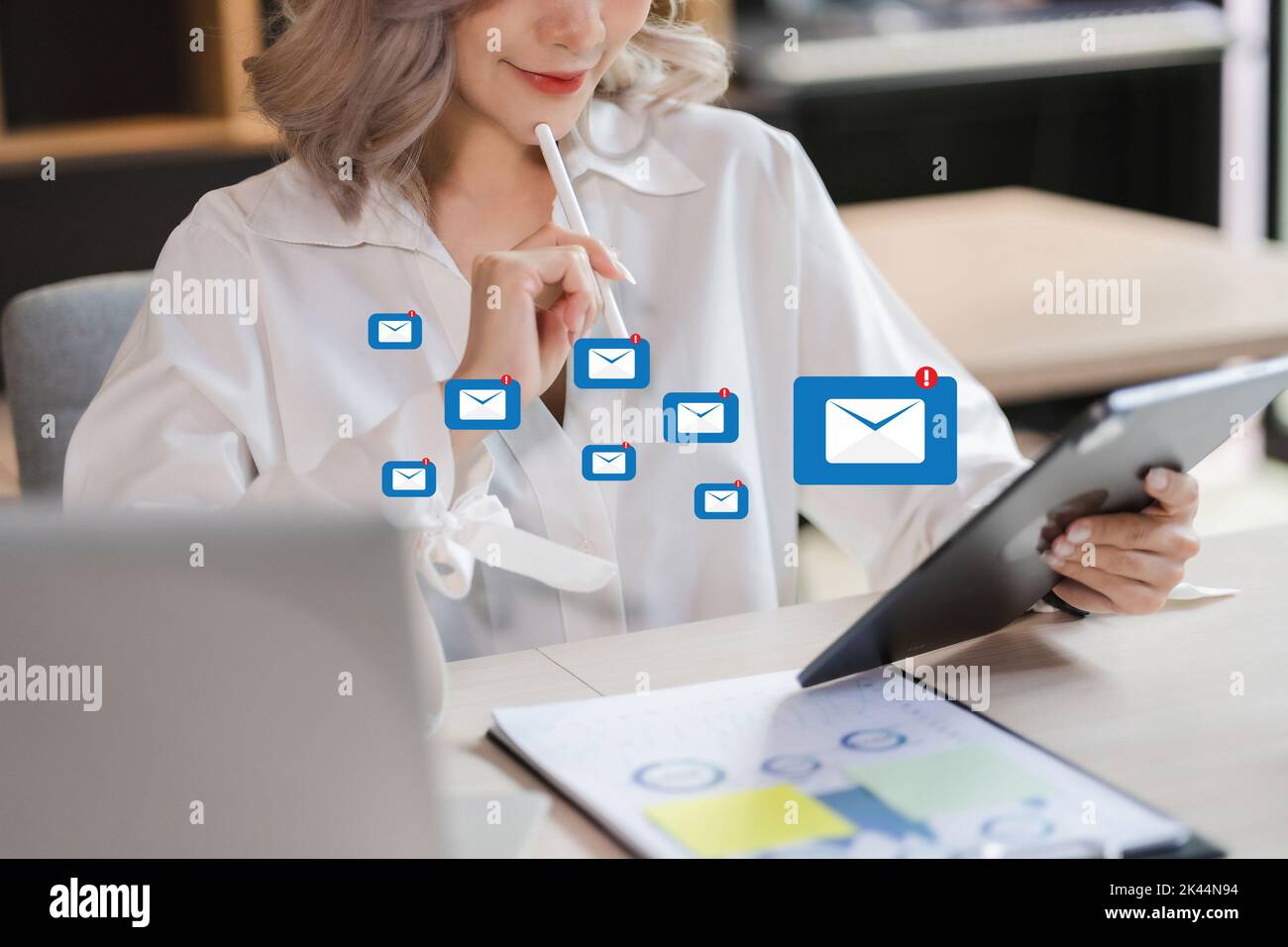 Mail Communication Connection message to mailing contacts phone Global ...