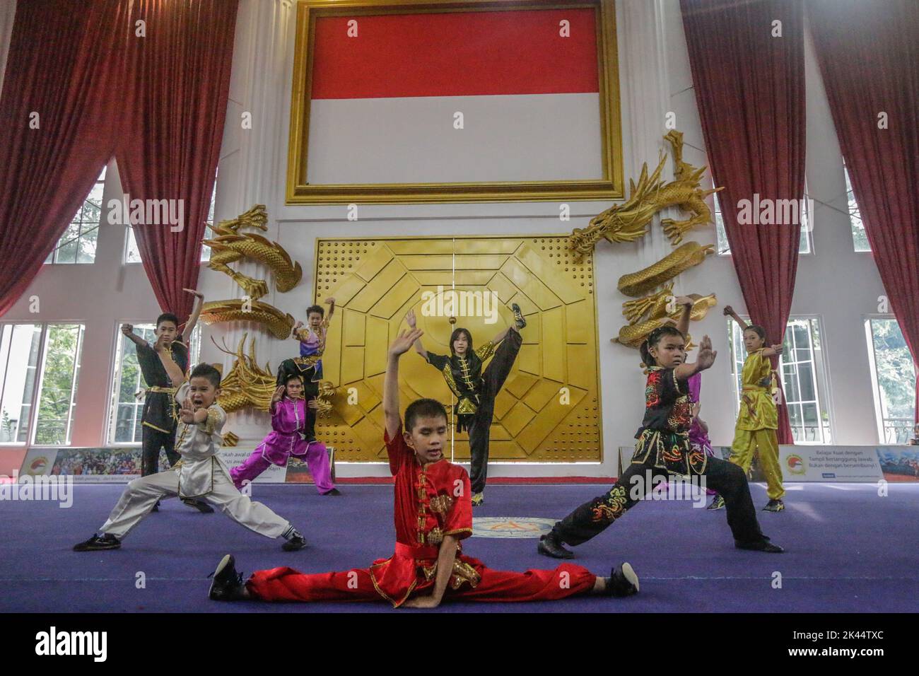 High school athletes in classroom hi-res stock photography and images ...