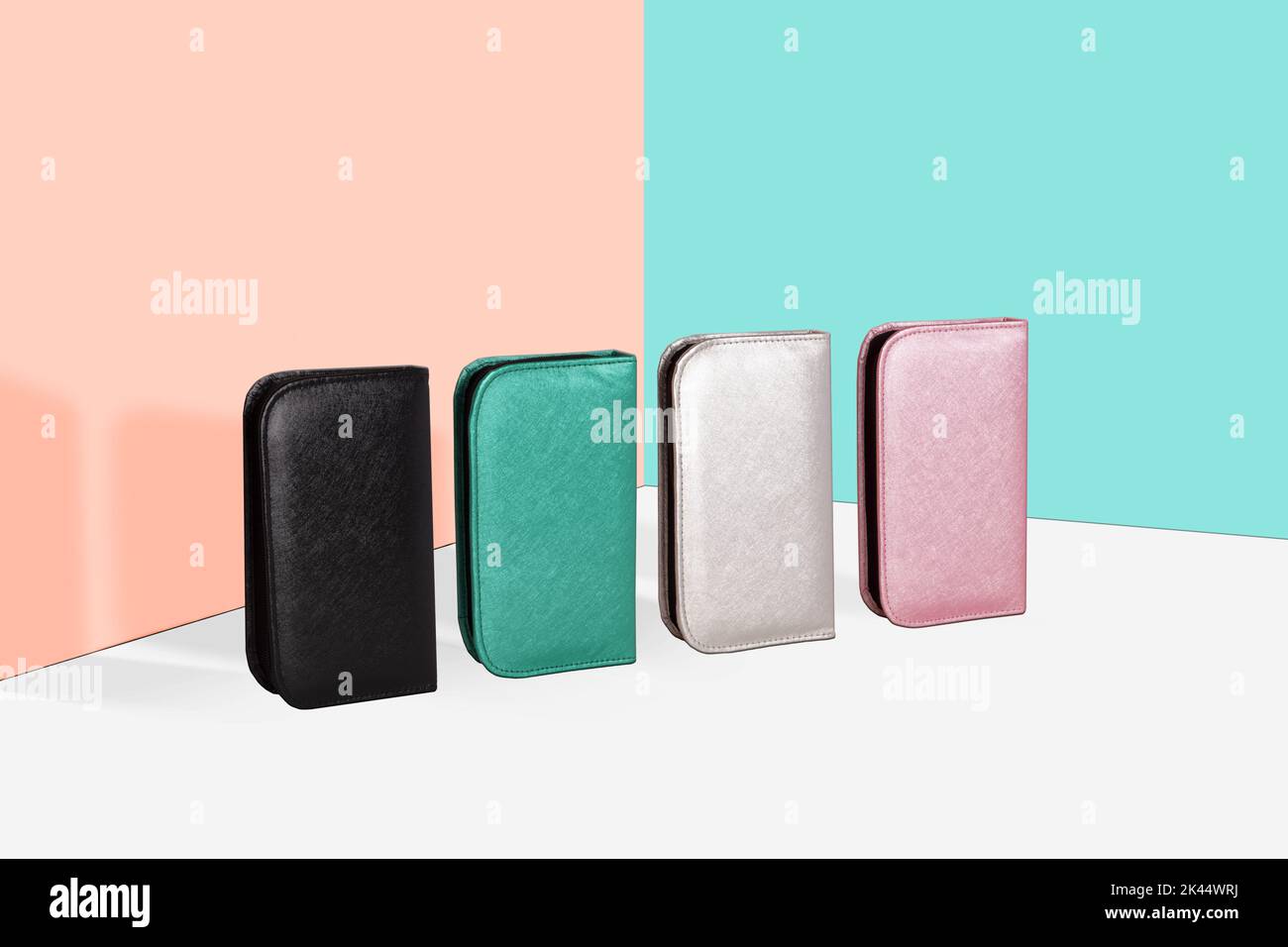 Tweezer bag hi-res stock photography and images - Alamy