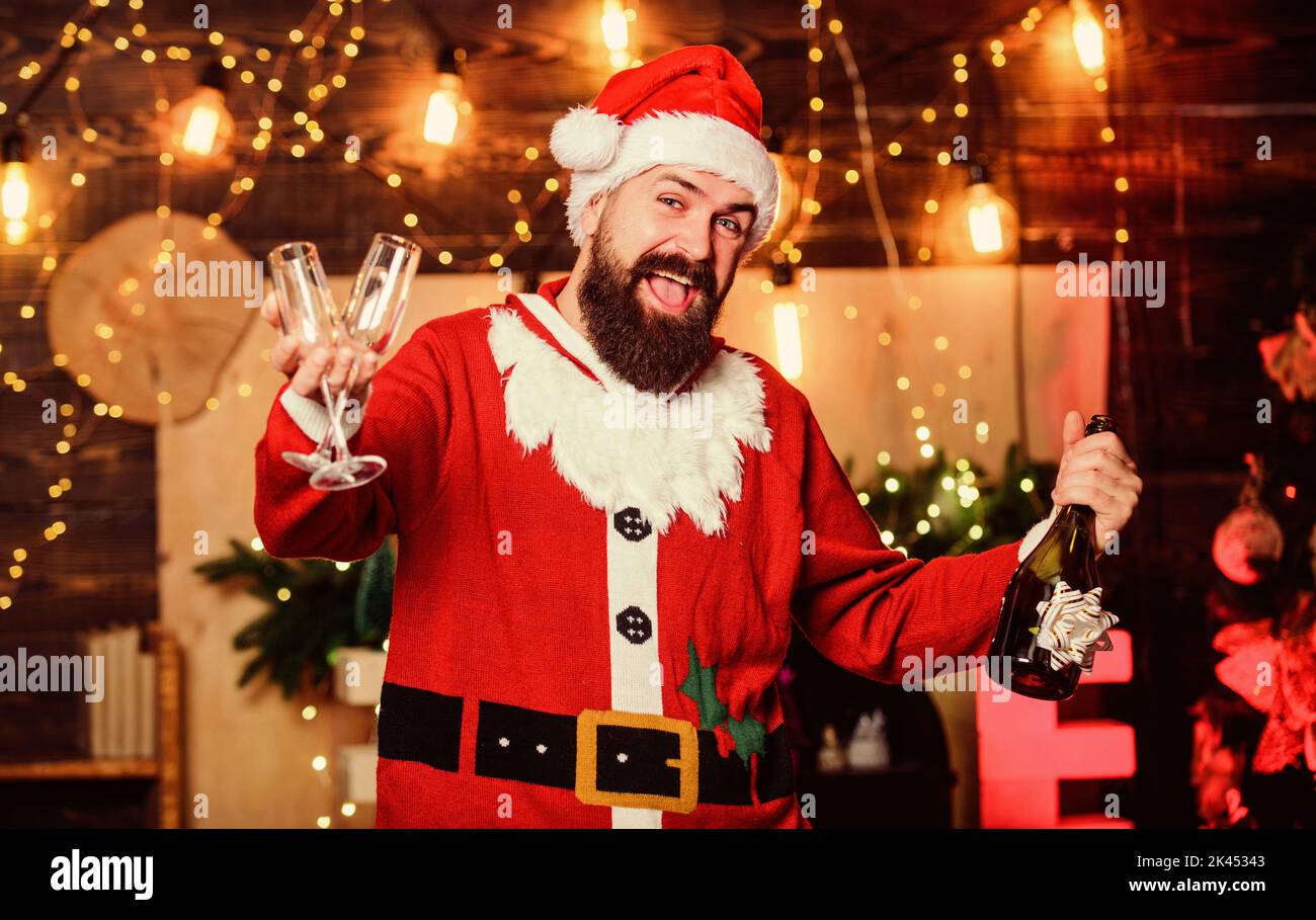 Sparkling wine. Santa claus drinking champagne. Celebrate winter ...