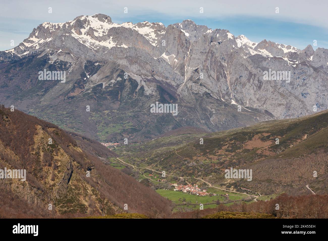 Santa maria valdeon hi-res stock photography and images - Alamy