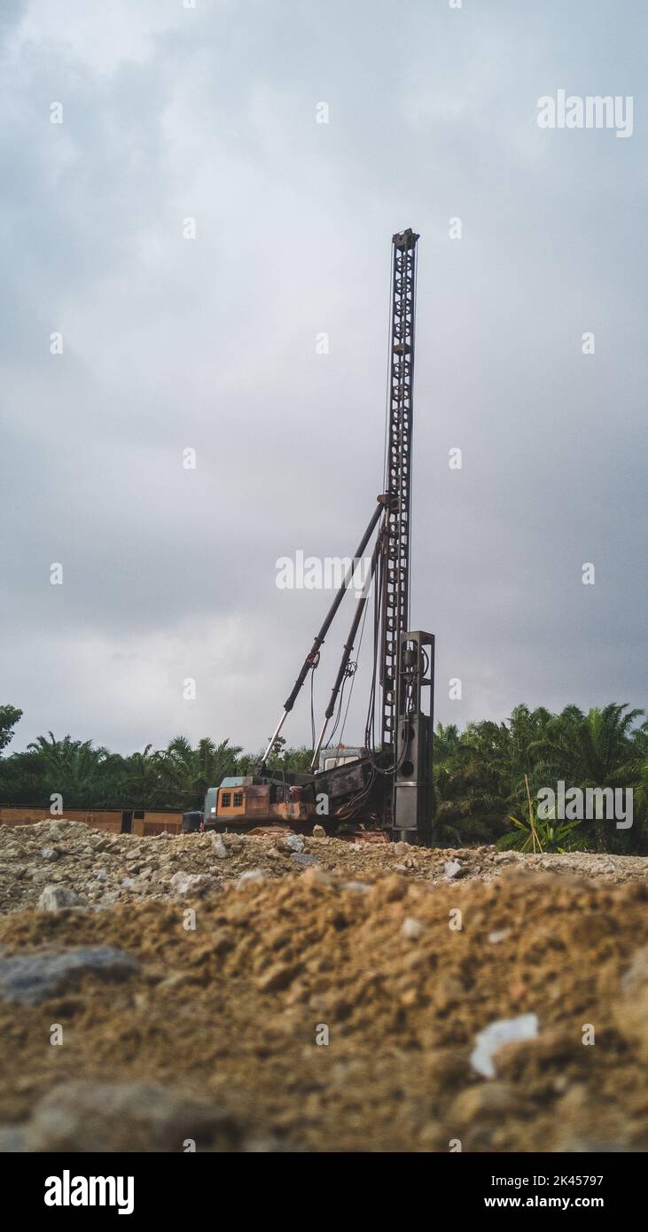 Iron piling hi-res stock photography and images - Alamy