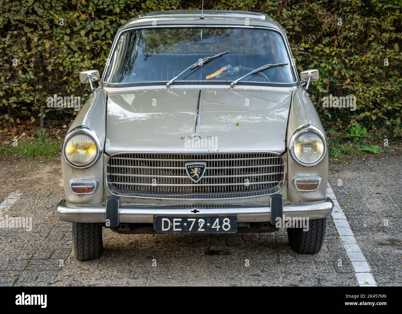 Vintage vehicle peugeot hi-res stock photography and images - Alamy