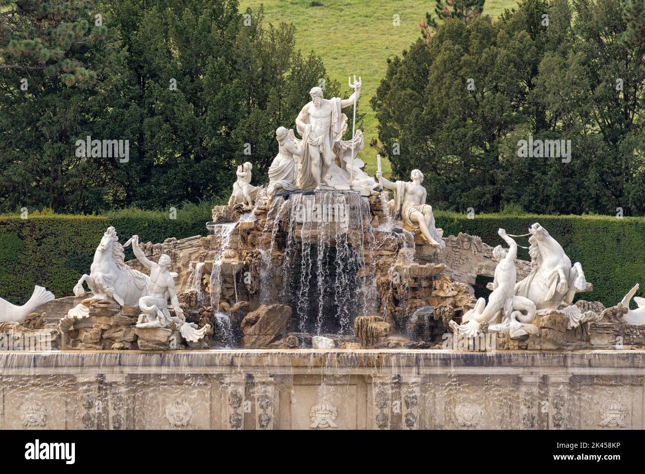 Statue of the neptunbrunnen hi-res stock photography and images - Alamy