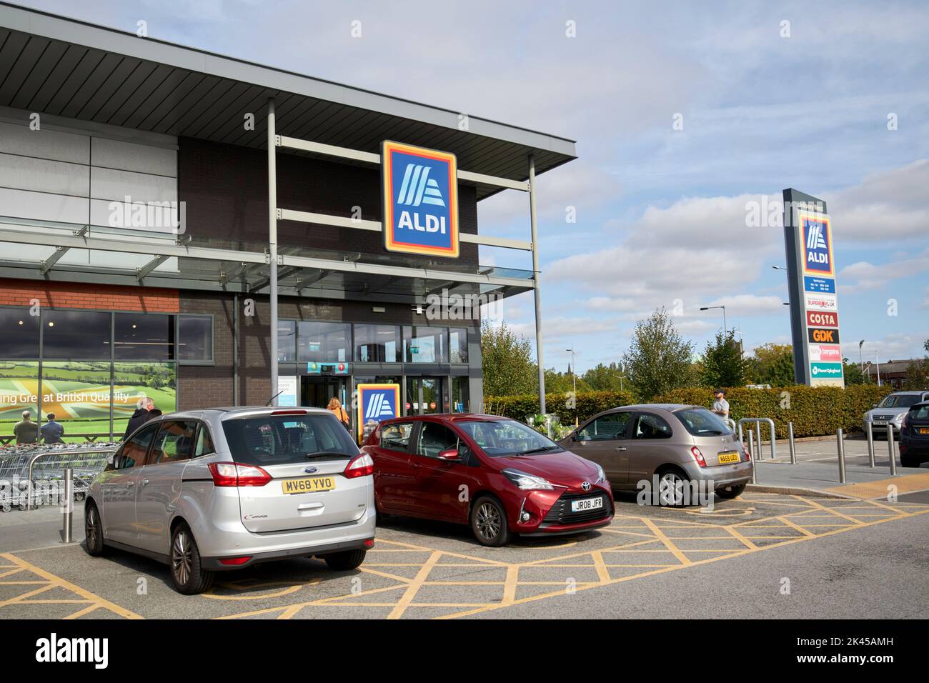 aldi store in st helens merseyside uk Stock Photo - Alamy