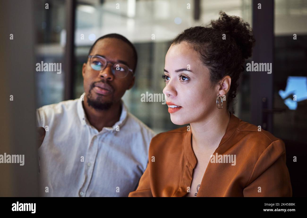 African office workers hi-res stock photography and images - Alamy