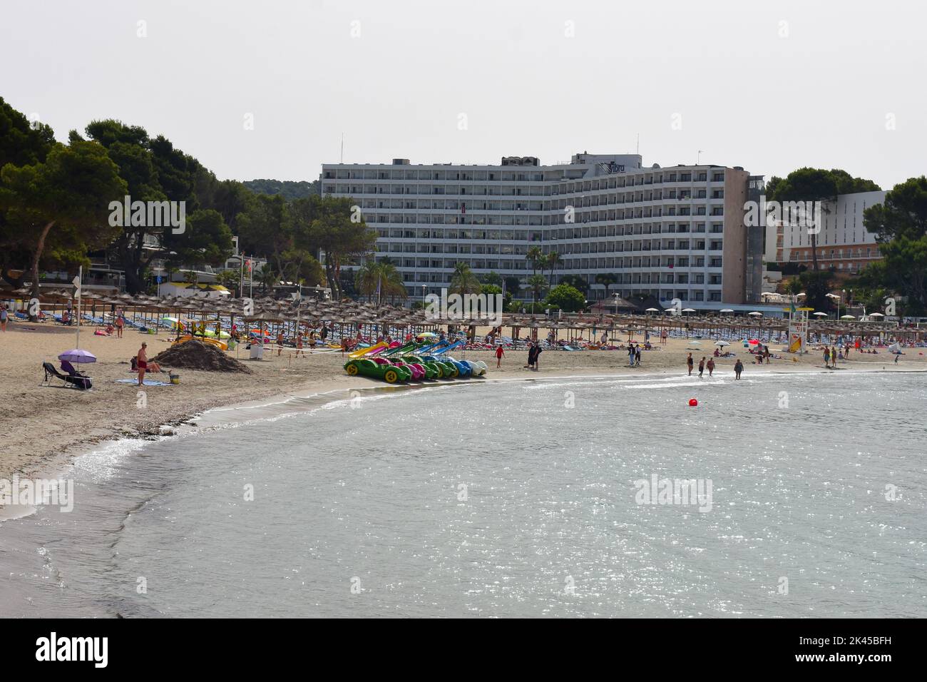 A view of the beach at the popular seaside resort of Peguera Stock ...