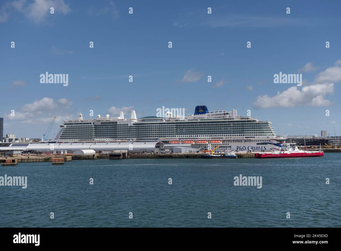 P&O Cruises Iona cruise ship at the port of Southampton, Southampton ...