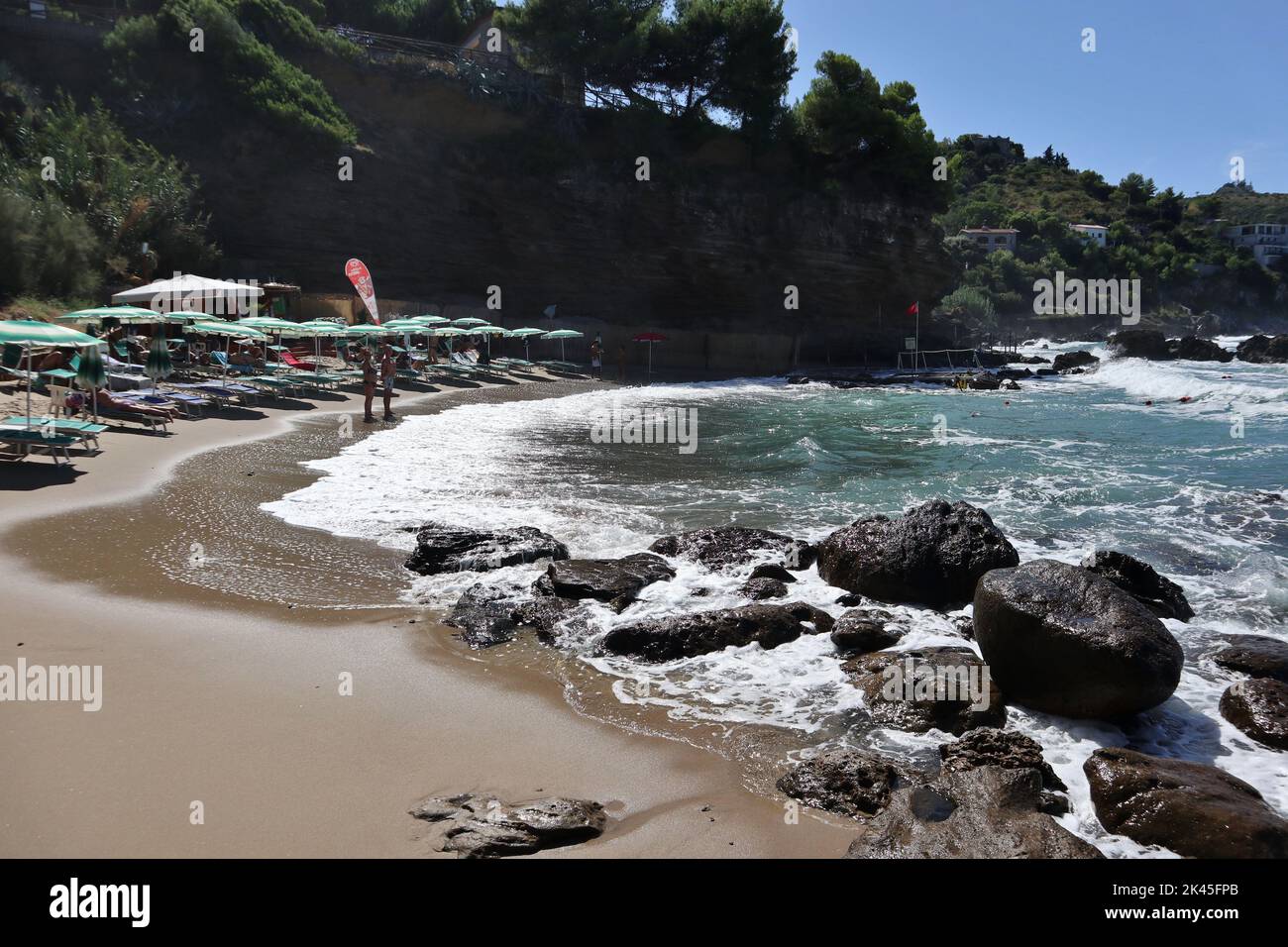 Palinuro - Spiaggia Ficocella dagli scogli Stock Photo - Alamy