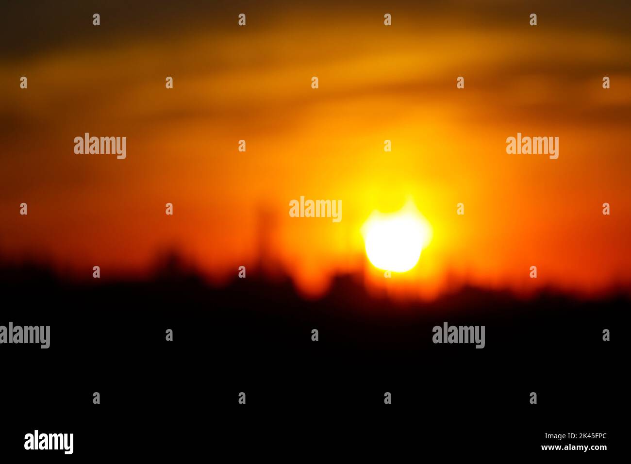 Out of focus view of the Manhattan sunset, New York, USA Stock Photo ...