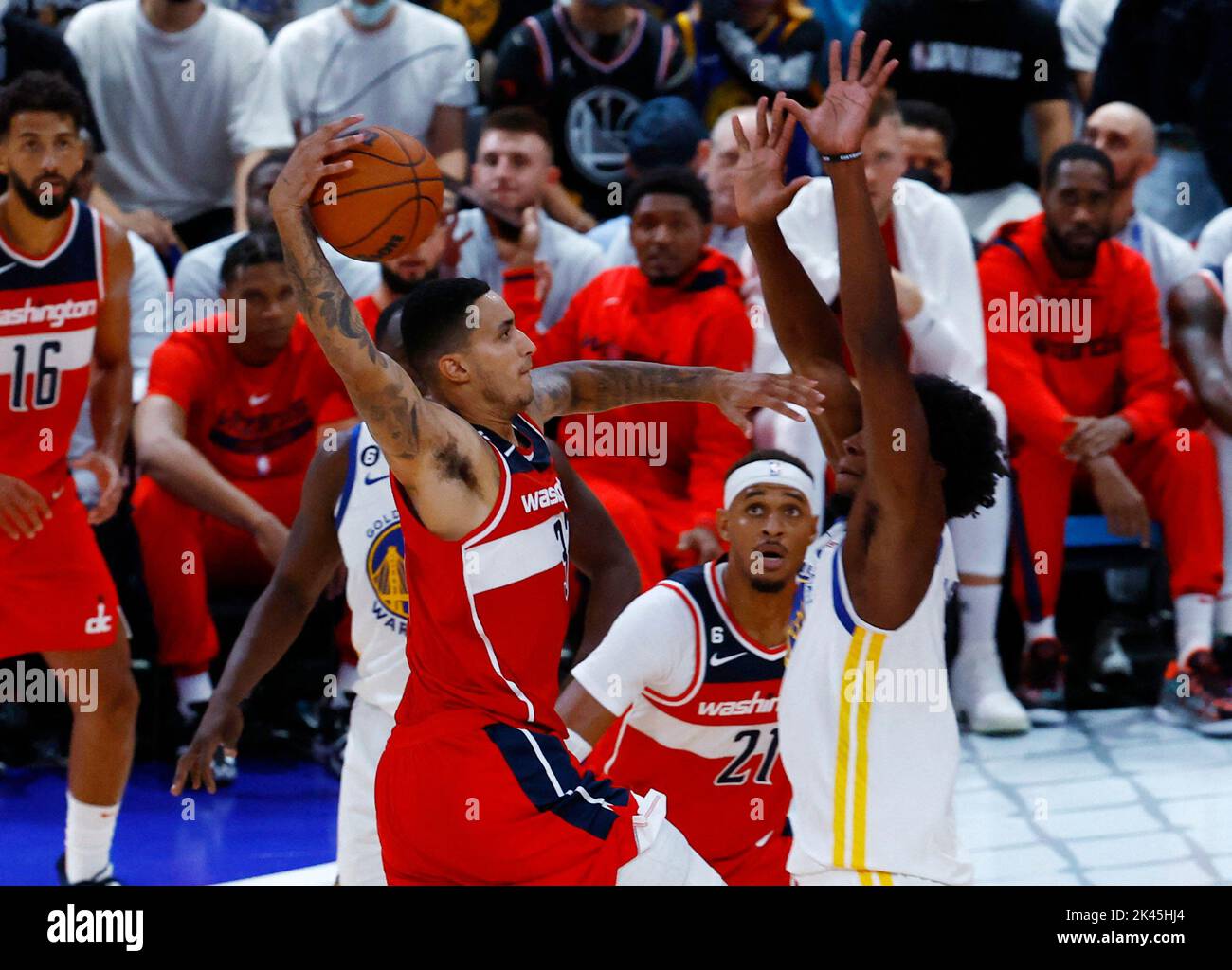 Kyle kuzma 2022 hi-res stock photography and images - Alamy