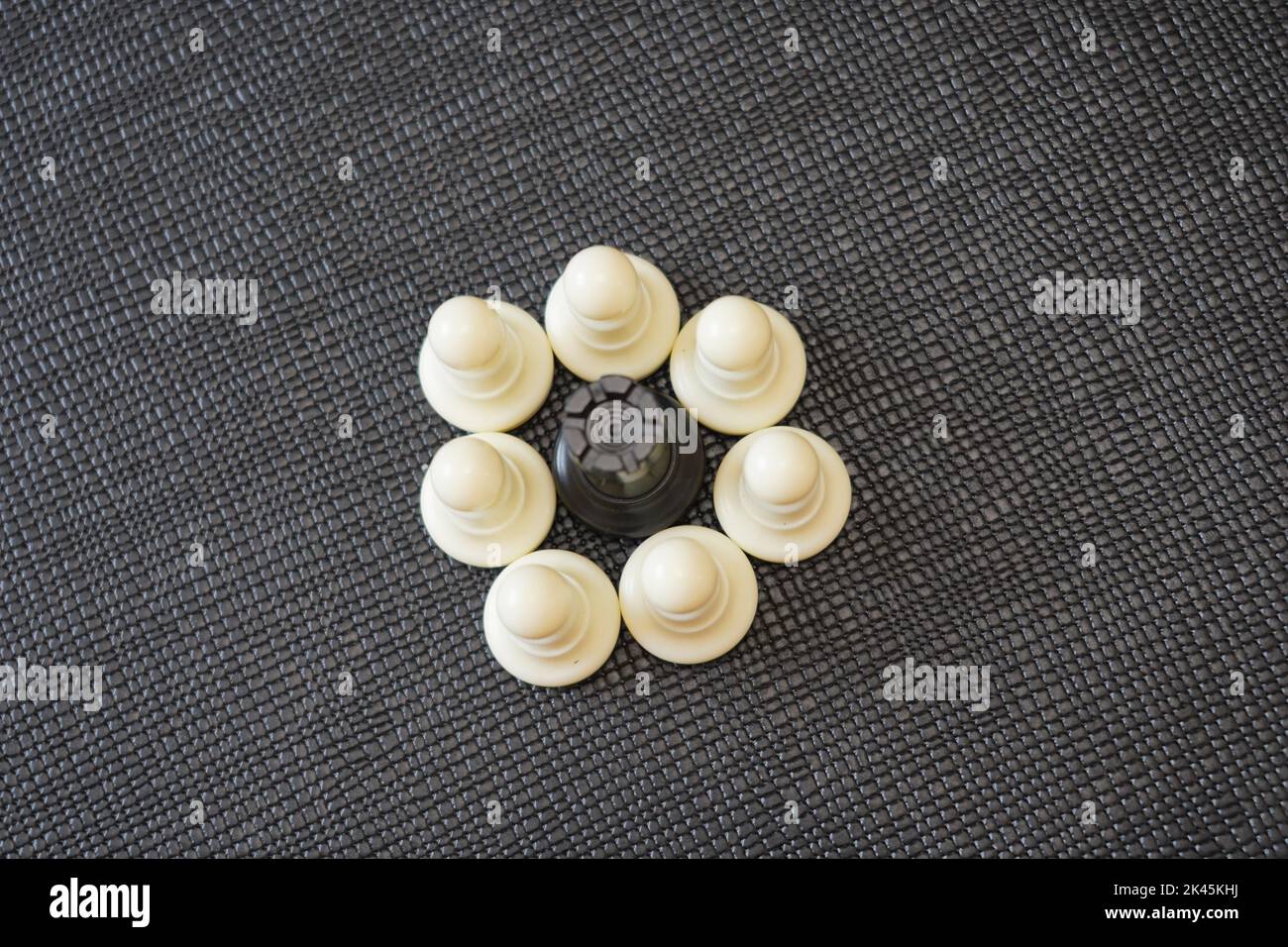 Wet chessboard hi-res stock photography and images - Alamy