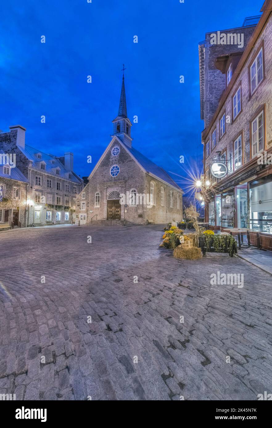 Quebec city, old town at dawn, UNESCO heritage site, Place Royale, aa ...