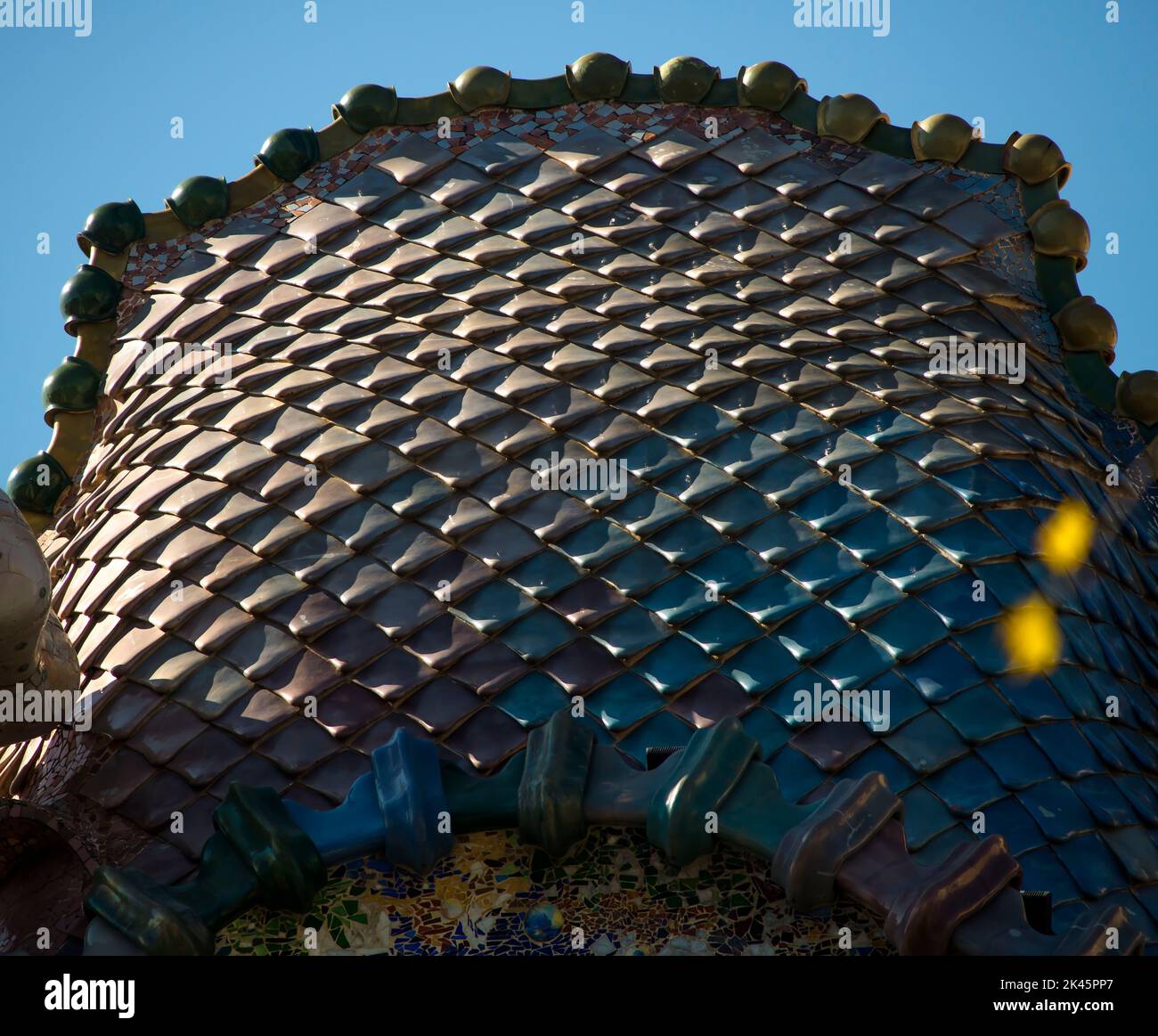Casa Batlló. Detail of the facade. Author: ANTONI GAUDI. JOSEP Mª JUJOL ...