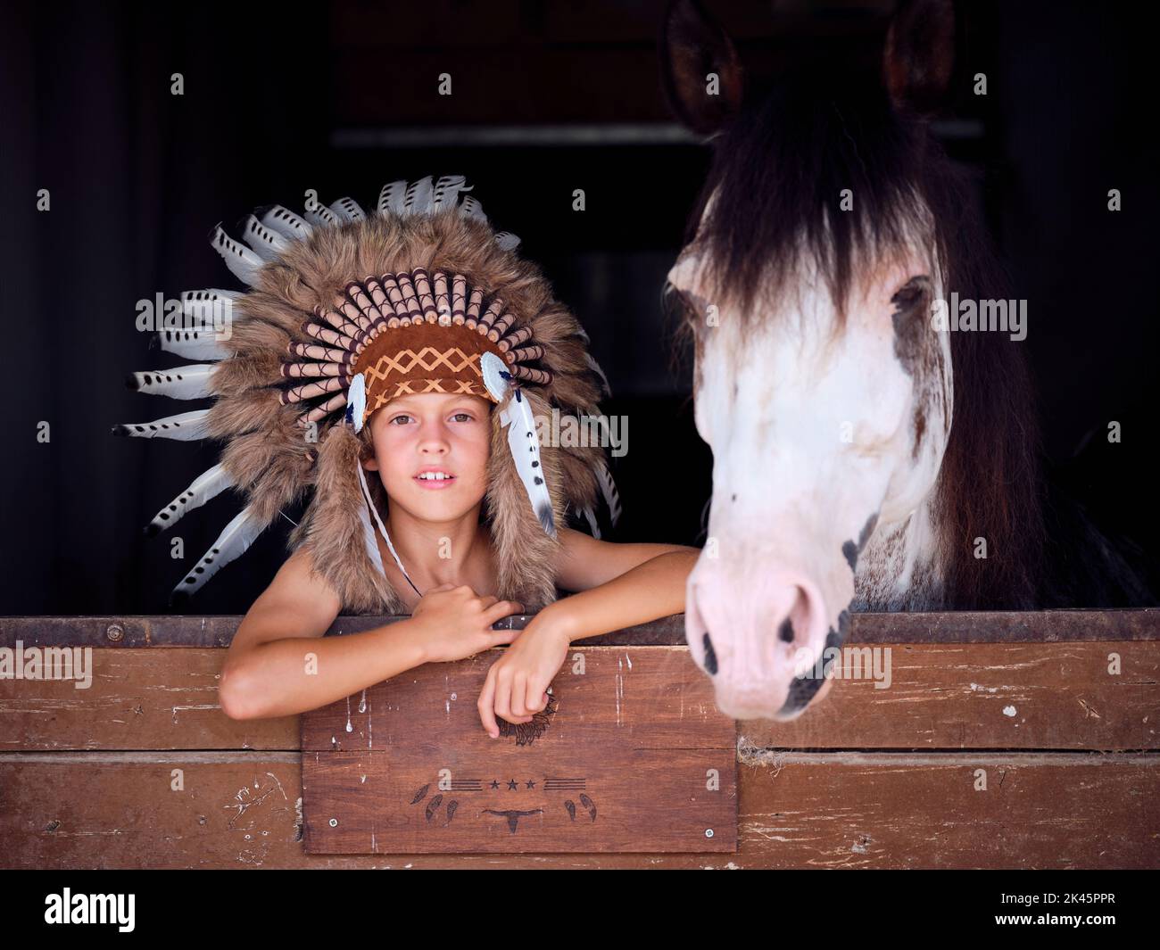 Native american animal headdress hi-res stock photography and images ...