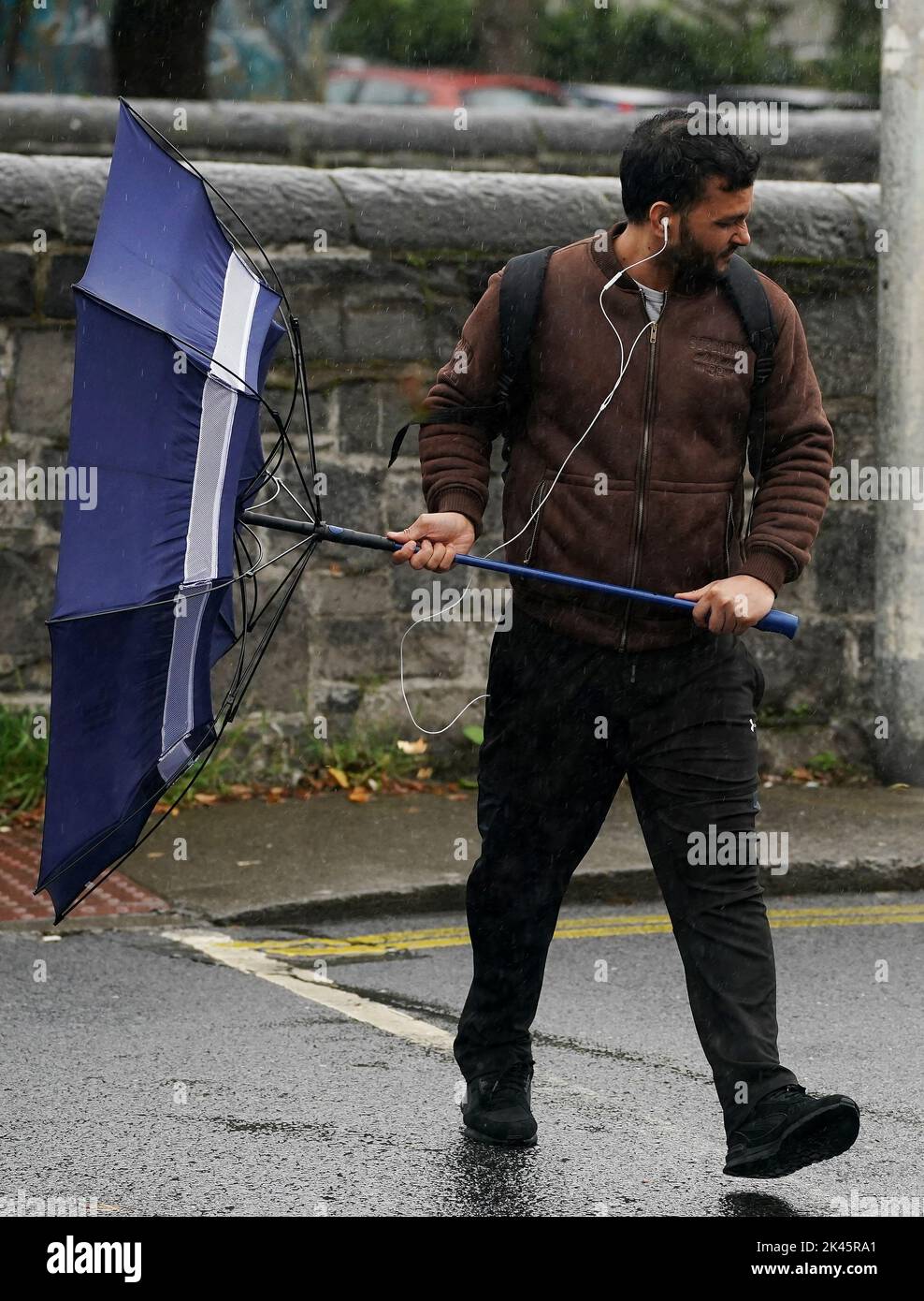 Windy day in dublin hi-res stock photography and images - Alamy