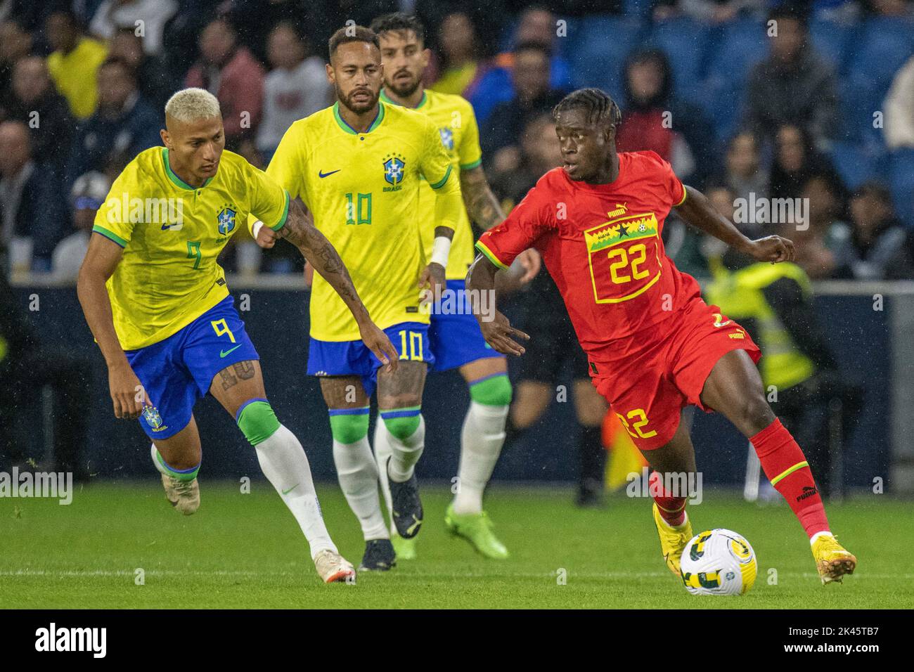 LE HAVRE, FRANCE - SEPTEMBER 23: Richarlison, Neymar, Alex Telles of ...