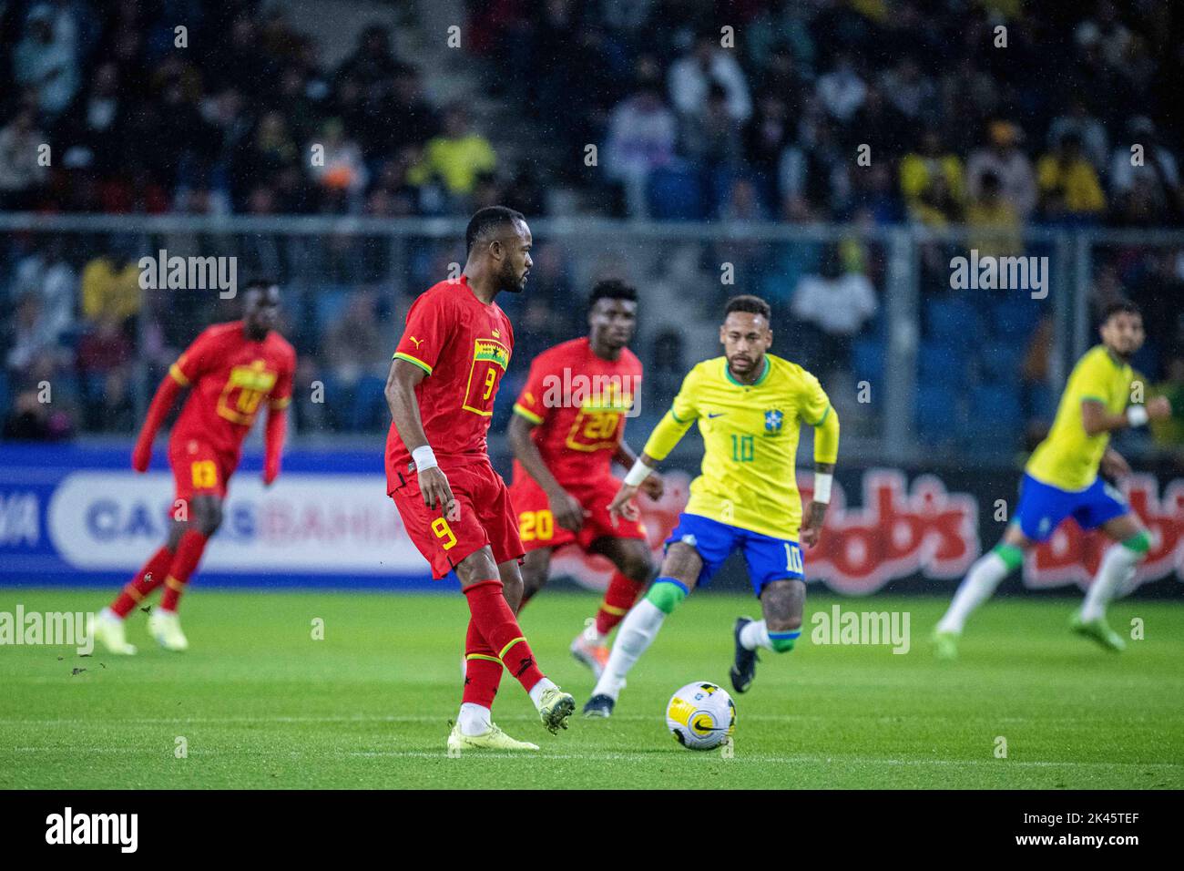 LE HAVRE, FRANCE - SEPTEMBER 23: Neymar of Brazil and Jordan Ayew of ...