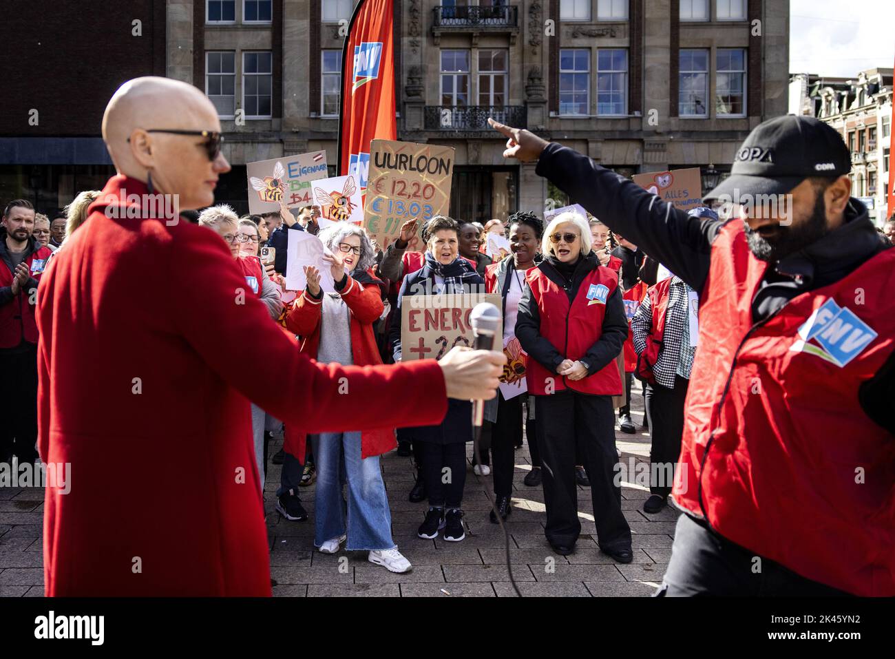 2022-09-30 13:14:29 AMSTERDAM - Employees of the Bijenkorf went on ...