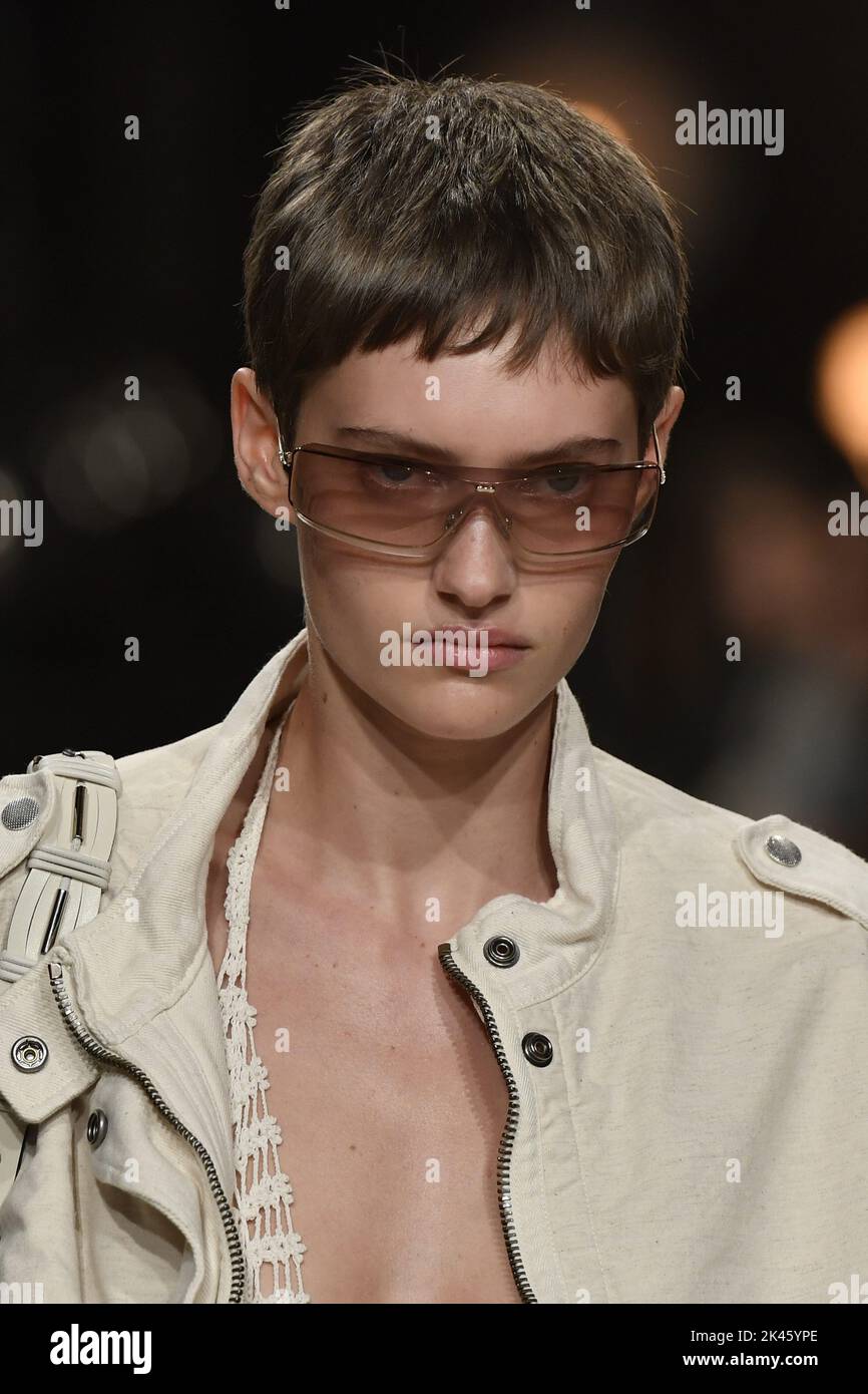 Paris, France, September 29, 2022. Model Greta Hofer walks on the ...