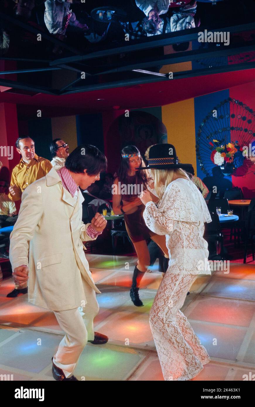 1970s nightclub hi-res stock photography and images - Alamy