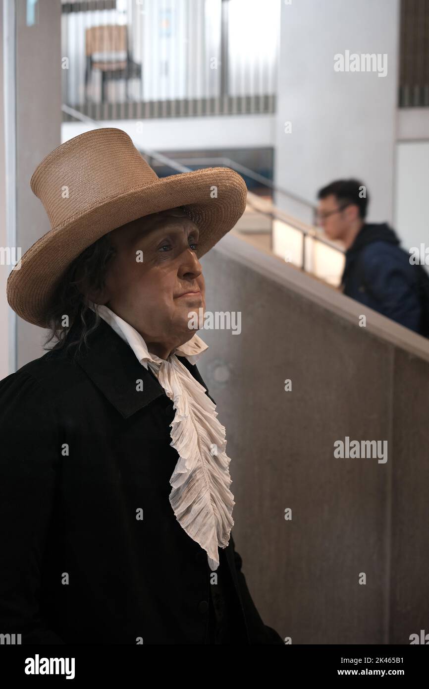 Jeremy bentham ucl hi-res stock photography and images - Alamy