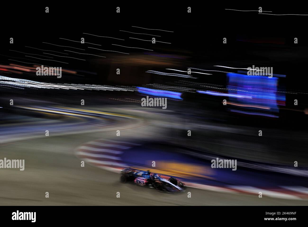 Fernando Alonso (ESP) Alpine F1 Team A522. Singapore Grand Prix, Friday ...