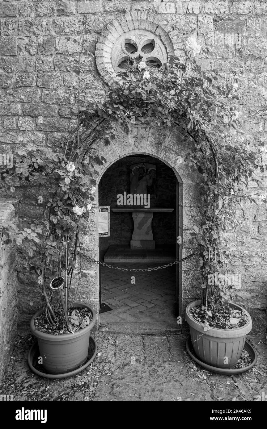 Assisi. Hermitage of the prisons on Mount Subasio Stock Photo - Alamy