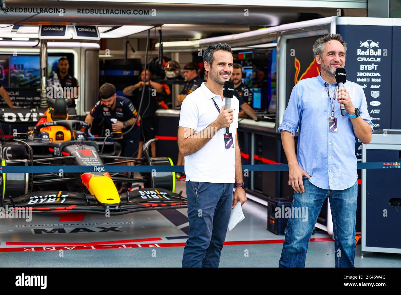 Singapore. 30th Sep, 2022. DUPIN Laurent and MONTAGNY Franck (fra), TV presenter commentateur ...