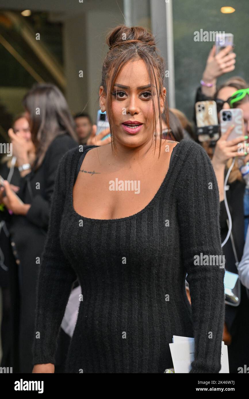 Paris, France. 30th Sep, 2022. Amel Bent attends the Giambattista Valli ...