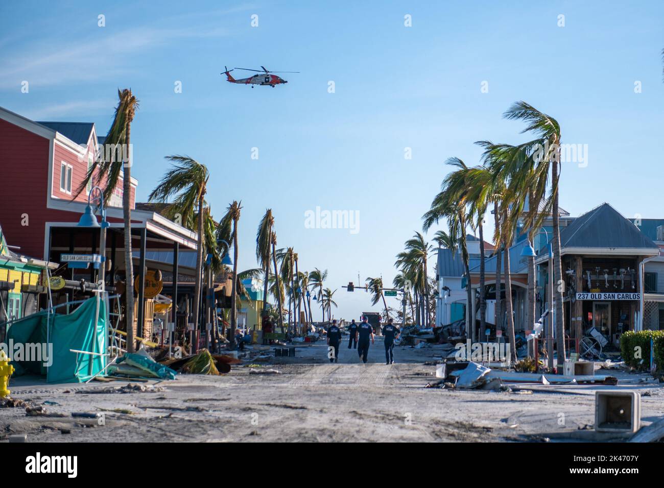 Air force personnel perform hi-res stock photography and images - Alamy