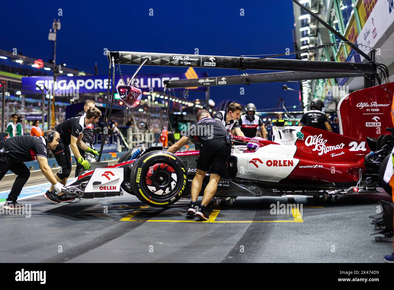 Singapore. 30th Sep, 2022. 24 ZHOU Guanyu (chi), Alfa Romeo F1 Team ...