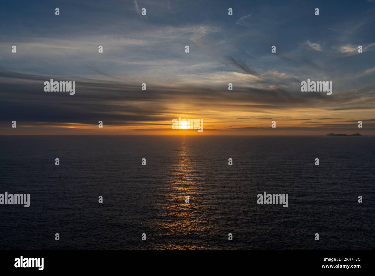 Seascape backdrop hi-res stock photography and images - Alamy