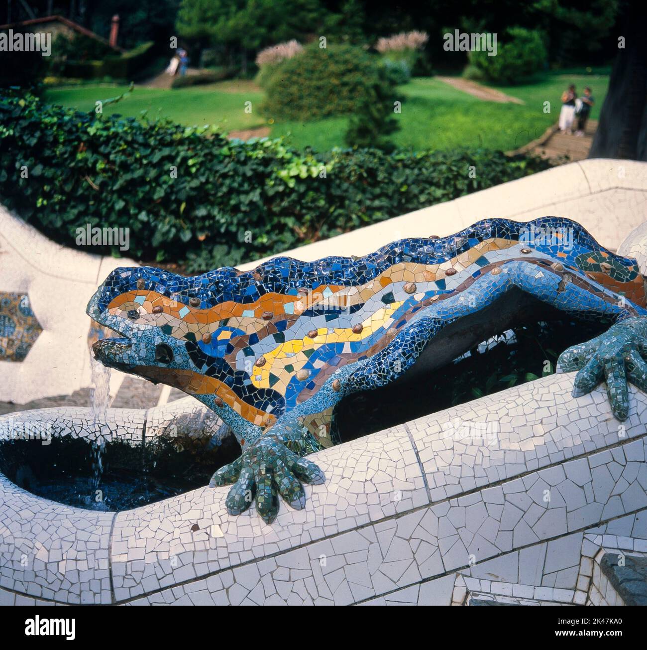 Antoni Gaudi/ Parque Guell. Dragon Stock Photo - Alamy