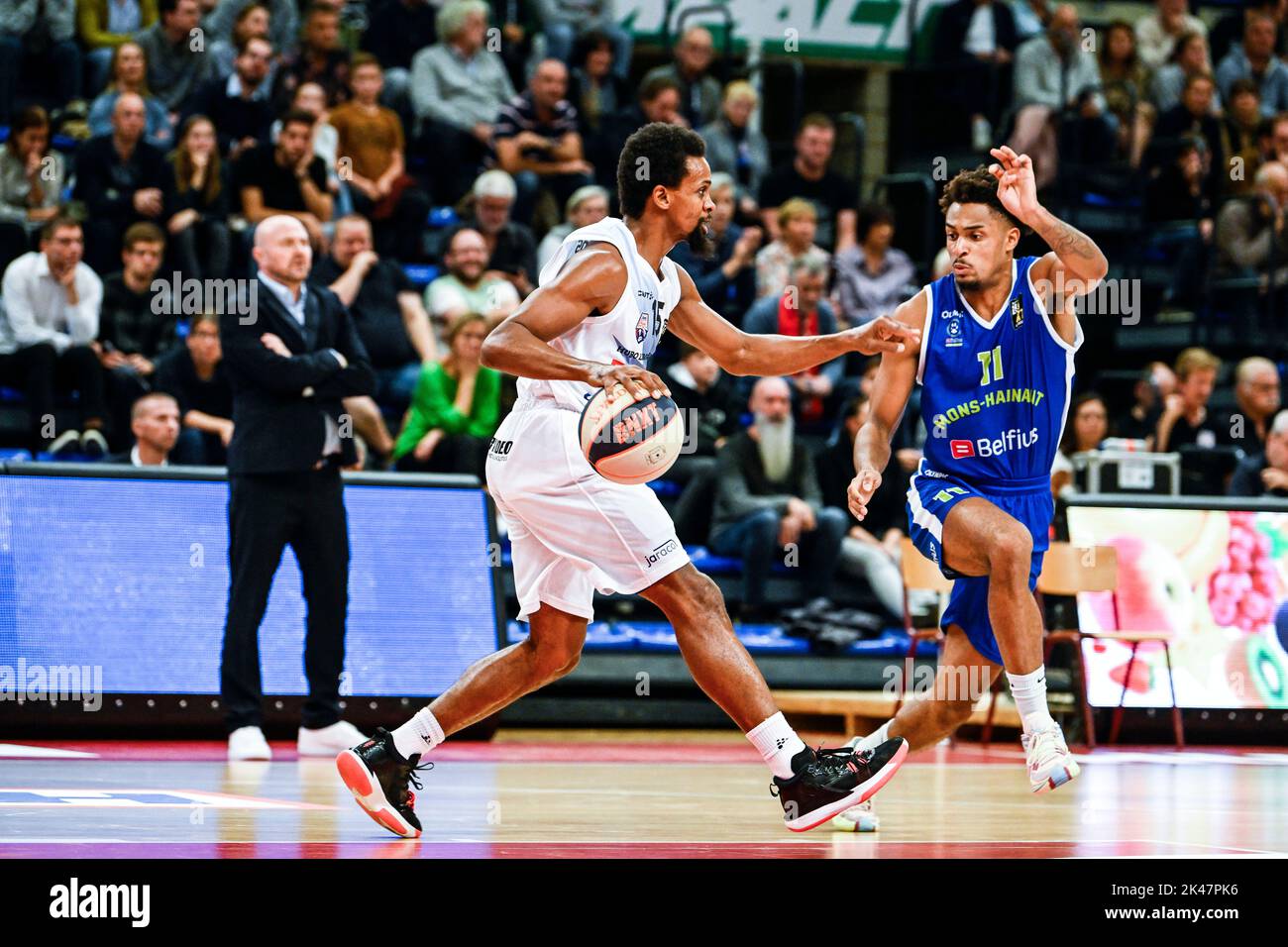Hasselt, Belgium. 30th Sep, 2022. Limburg's Clifford Hammonds and Mons ...