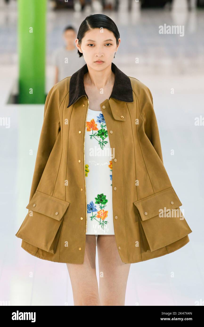 LOEWE SS23 runway during Paris fashion Week on September 2022 - Paris ...