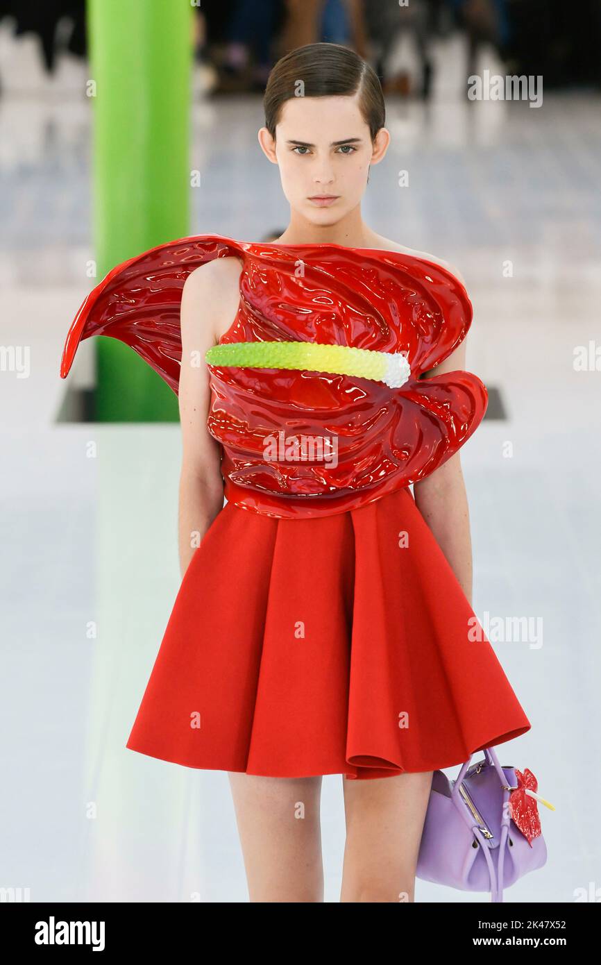 LOEWE SS23 runway during Paris fashion Week on September 2022 - Paris ...