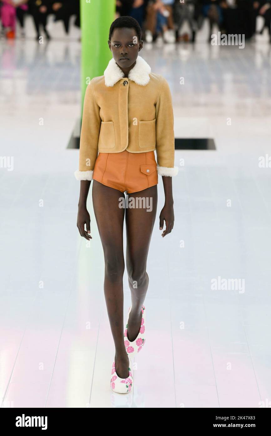 LOEWE SS23 runway during Paris fashion Week on September 2022 - Paris ...