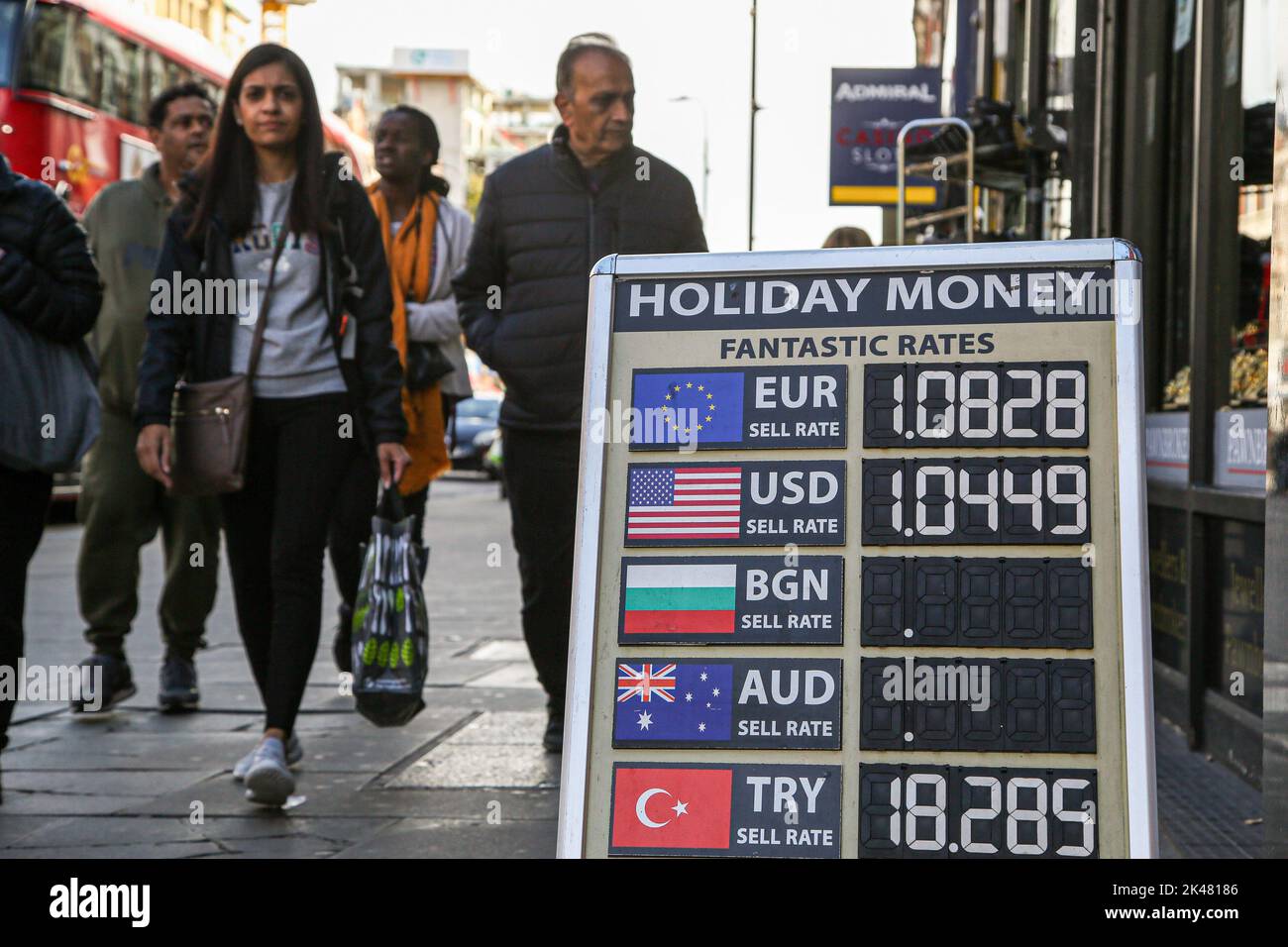 2022 currency hi-res stock photography and images - Alamy